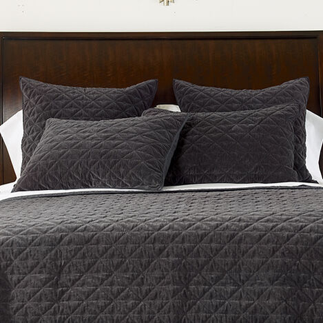 Shop Bedding | Clearance | Ethan Allen | Ethan Allen