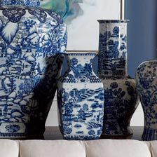 Blue and White Square Vase Product Tile Hover Image 432301B